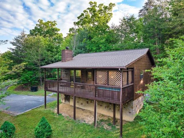 2619 Thad Trl, Sevierville, TN 37876