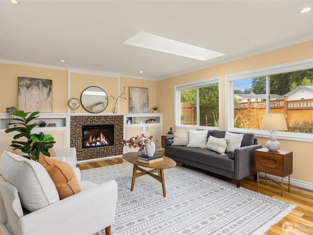 26107 James Lane NE