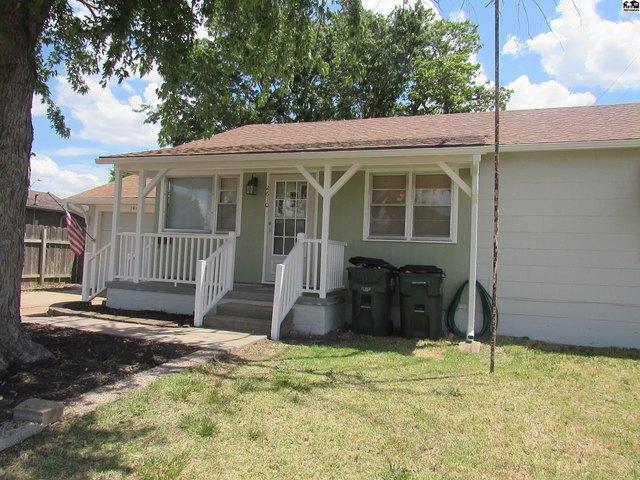 2610 N Washington St, Hutchinson, KS 67502