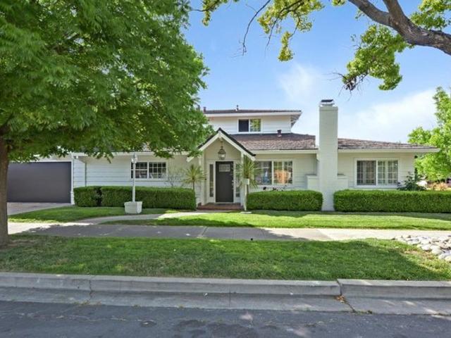 2610 Carson St, Redwood City, CA 94061