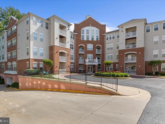 2610 Chapel Lake Drive # 404