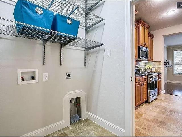 2610 Eagle Cir