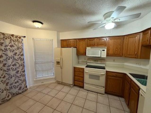 2610 Encina dr 1