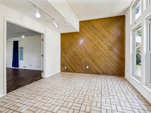2610 Fallcreek Cir, Carrollton, TX 75006 | MLS #21227
