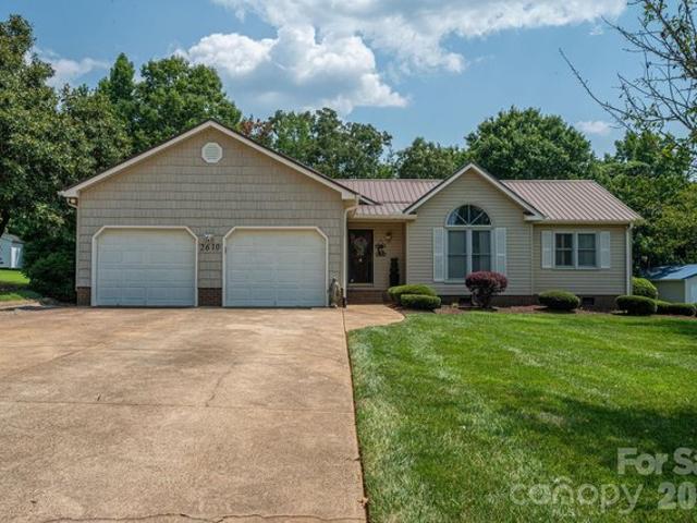 2610 Prince Dr, Lincolnton, NC 28092