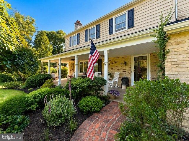 2610 Red Gate Dr, Doylestown, PA 18902