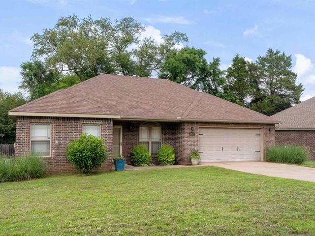 2610 Ridgewood Rd, Searcy, AR 72143