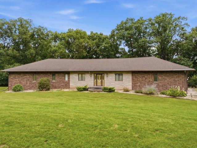 2610 th St, Danville, IA 52623