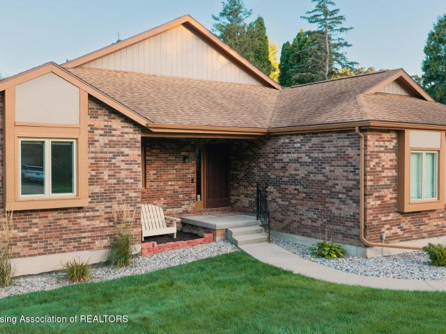 2610 Woodhill Drive