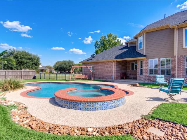 26110 Cross Hollow Lane