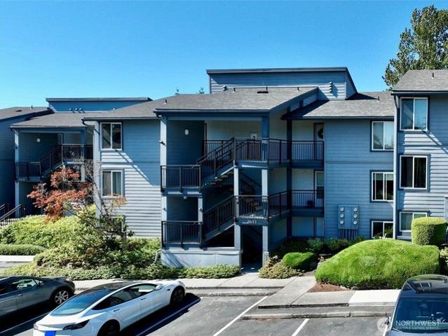 2611 NE 4th St Apt 213, Renton, WA 98056