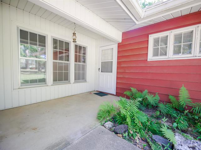 2611 Oakland St