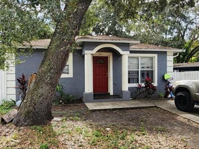 2611 E Genesee St, Tampa, FL 33610