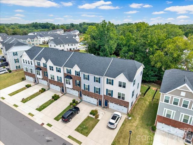 2611 Grantham Place Drive
