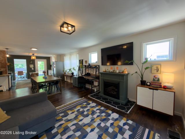 2611 Grinstead Dr