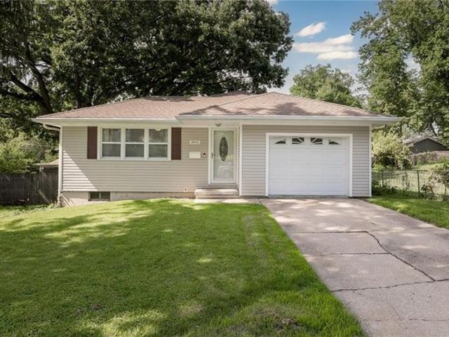 2611 Pacific St, Saint Joseph, MO 64507