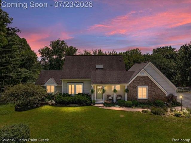 2611 Quail Run St, Oakland Township, MI 48306