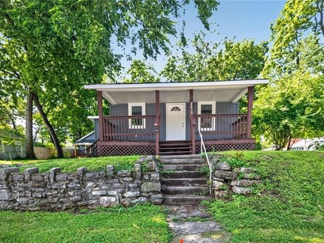 2611 W 45th Ave, Kansas City, KS 66103