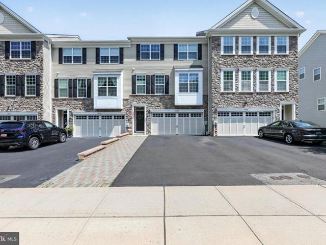 26123 Hickory Ln, Langhorne, PA 19047