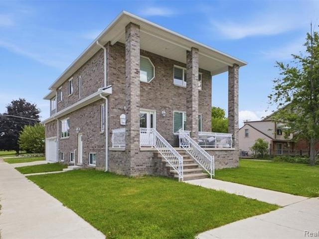 26122 Hass St, Dearborn Heights, MI 48127