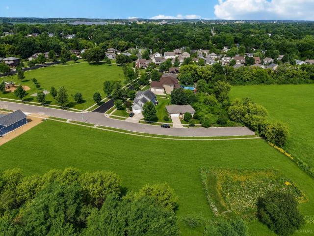 2612 Oak Meadow Dr, Fitchburg, WI 53711 | MLS #2028
