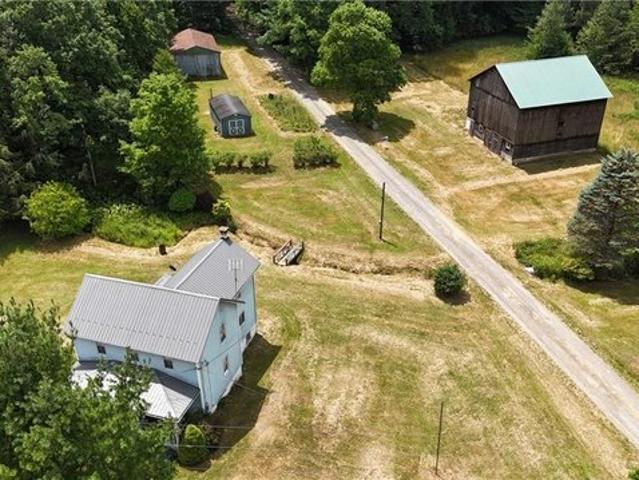 2612 Canoe Ridge Rd, Rossiter, PA 15772
