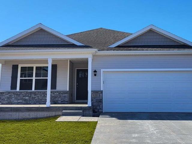 2612 Chan Dr, Adel, IA 50003