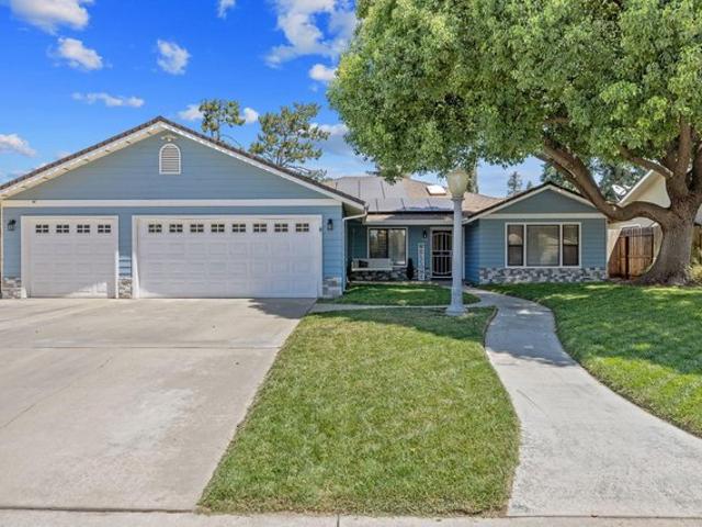 2612 E Feemster Ave, Visalia, CA 93292