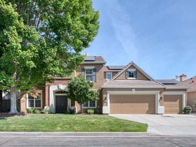 2612 E Shea Dr, Fresno, CA 93720