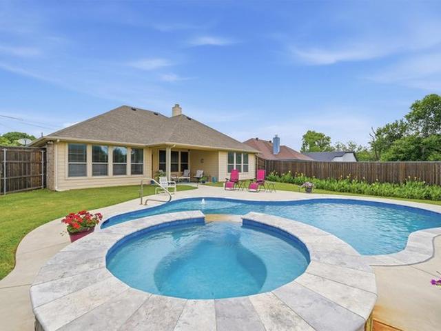 2612 Flora Ln, Denison, TX 75020