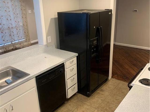 2612 San Pedro St # 102