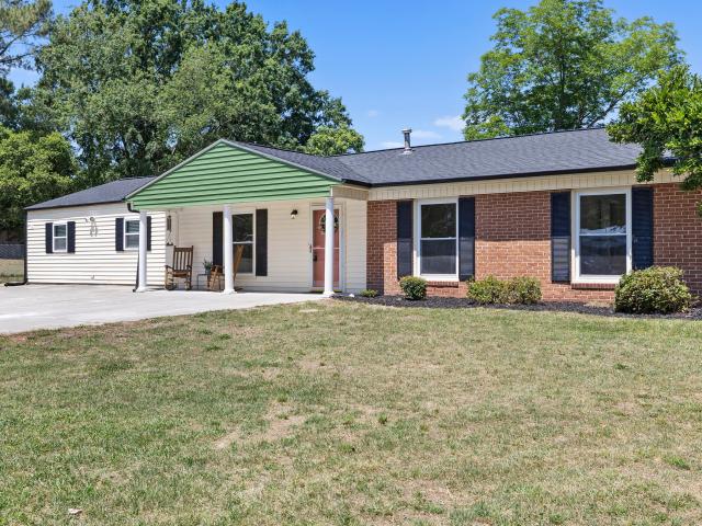 2612 Sapona Circle
