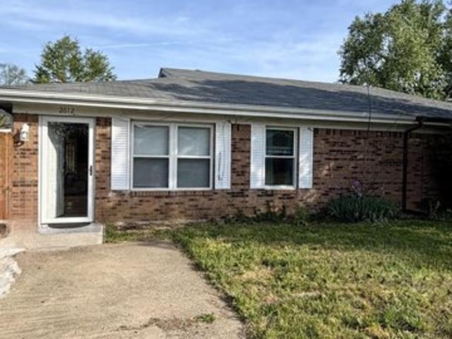 2612 Vonoa Dr, Radcliff, KY 40160
