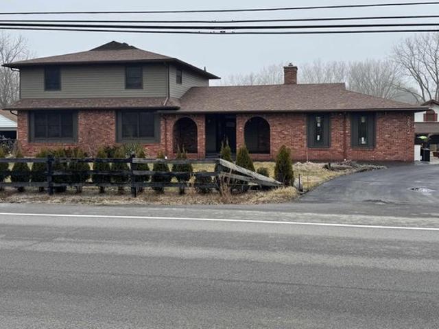 2612 W Samaria Rd, Temperance, MI 48182