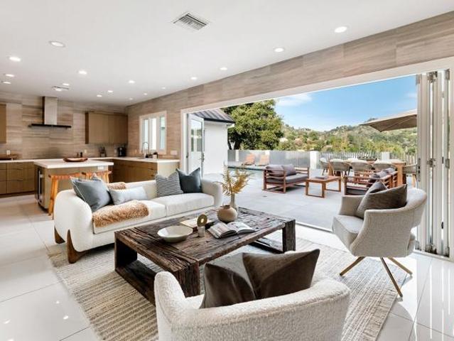2612 Wallingford Dr, Beverly Hills, CA 90210