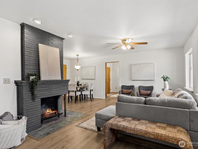 2613 NE 145th Street