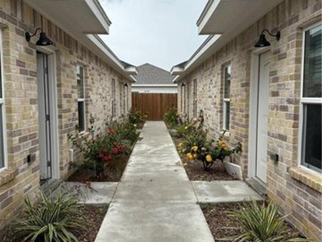 2613 E Israel Ave, Alton, TX 78573