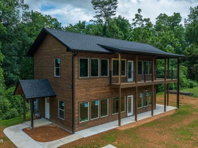 2613 Highland Park Dr, Pigeon Forge, TN 37863