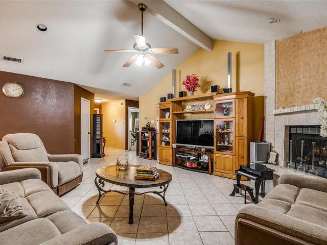 2613 Independence Drive