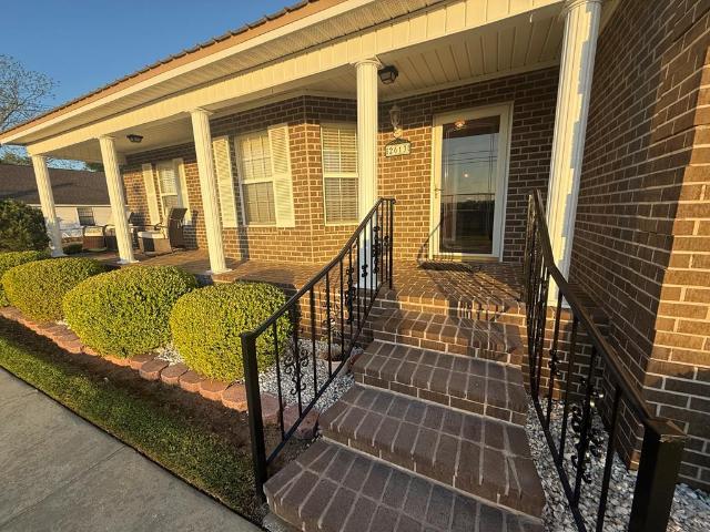 2613 Redmond Rd