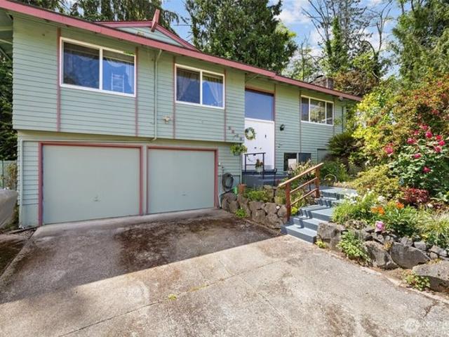 2613 S 300th St, Federal Way, WA 98003