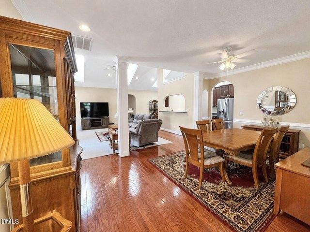 2613 Saintsbury Dr, Burlington, NC 27215