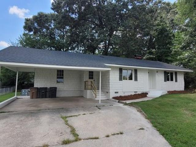 2613 Vanstory St, Greensboro, NC 27407