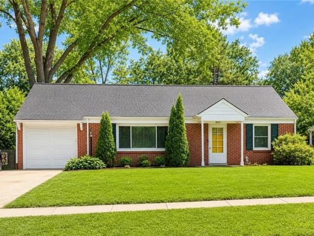2613 W 79th St, Prairie Village, KS 66208