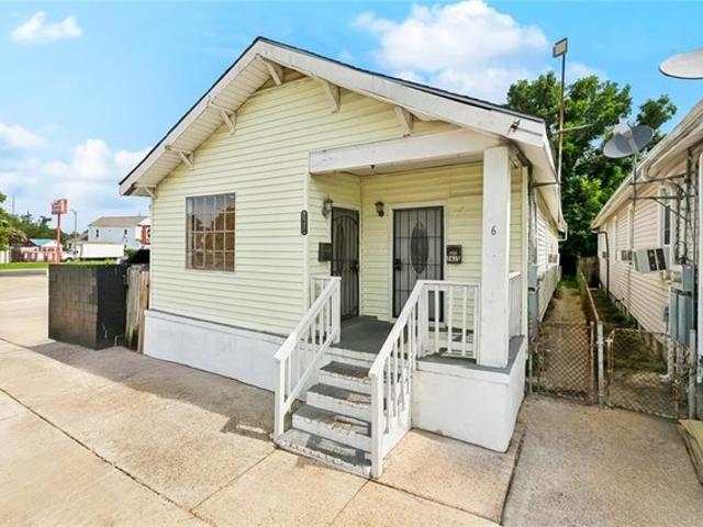 2613 15 N Prieur St, New Orleans, LA 70117