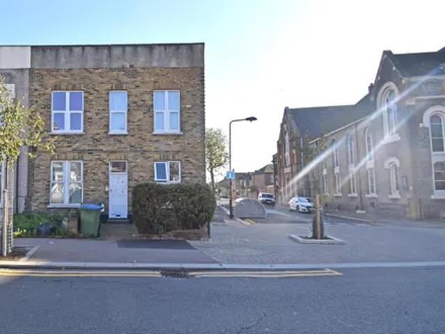 261 Cann Hall Road, London, E11 3NL, United Kingdom | 1 bed apartment for rent #154570911 | Rentberry