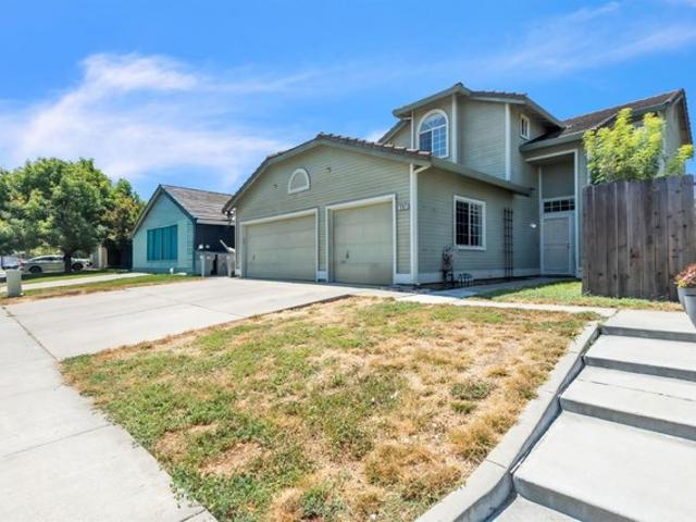 261 Arlington Cir, Woodland, CA 95695