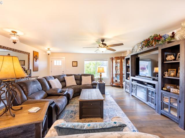 261 braxton ct