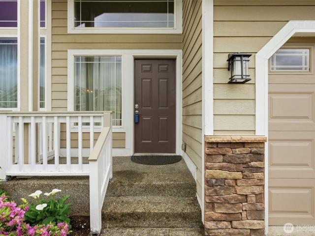 261 Bremerton Avenue NE