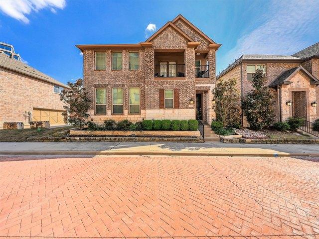 261 Golden Gate Dr, Richardson, TX 75080